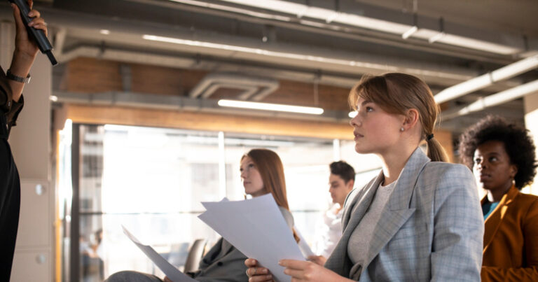 O que é endomarketing, como aplicar na empresa e exemplos - Think Work LabThink Work Lab