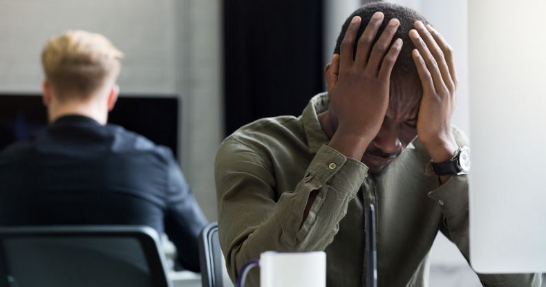 Burnout: o que é, quais os sintomas e o que a empresa pode fazer ...